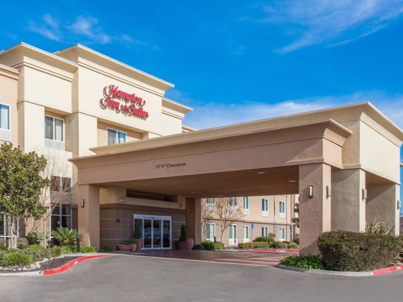 Hampton Inn & Suites Merced Review - The MileLion