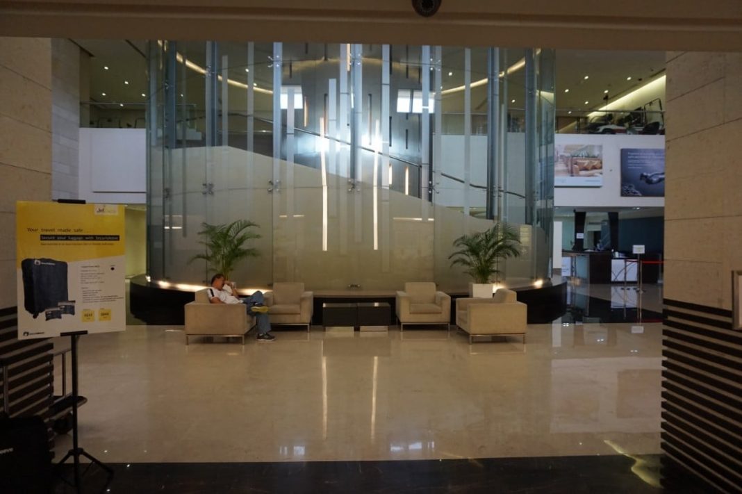 Review: JetQuay CIP Terminal Changi - The MileLion