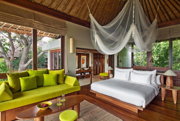 Review: DBS Insignia credit card - The MileLion