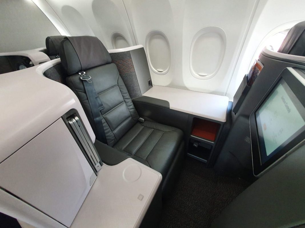 Singapore Airlines First & Business Class Seat Guide - The MileLion