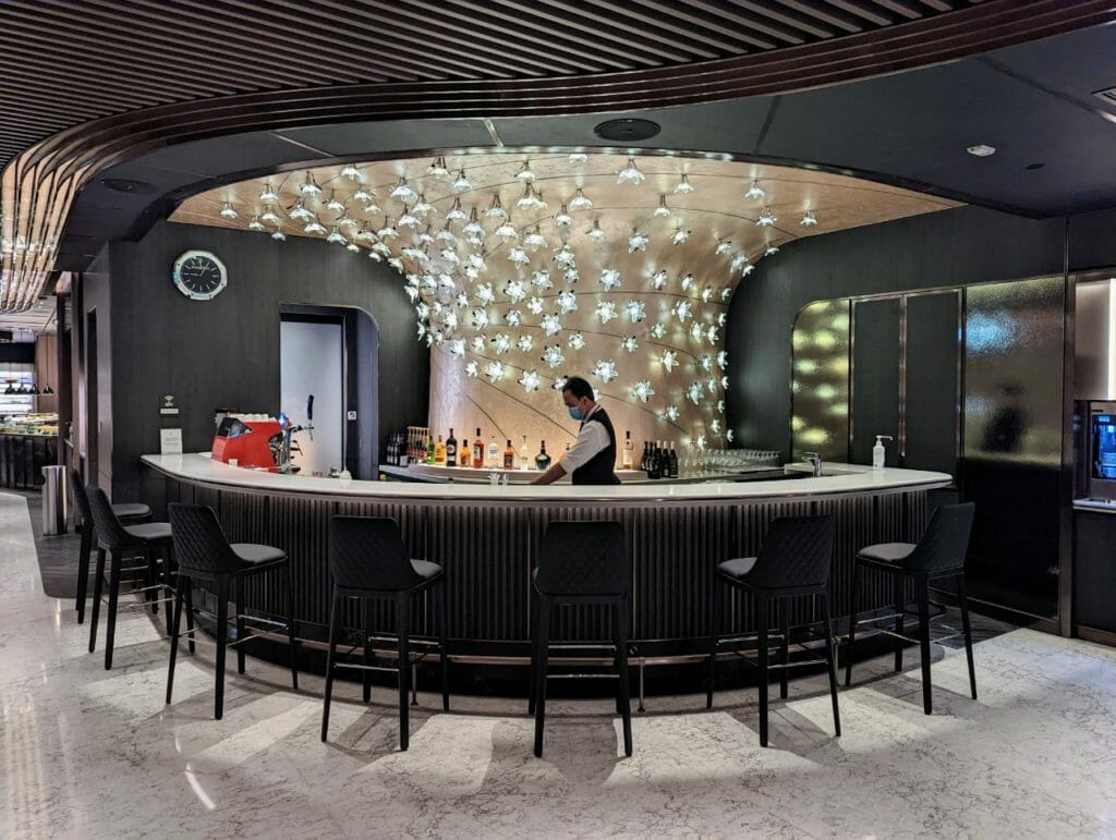 Solitaire PPS members flying Scoot can now visit the SilverKris Lounge ...