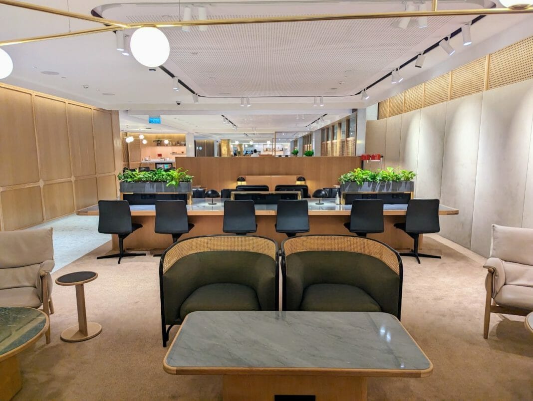Review: Qantas First Lounge Singapore - The MileLion