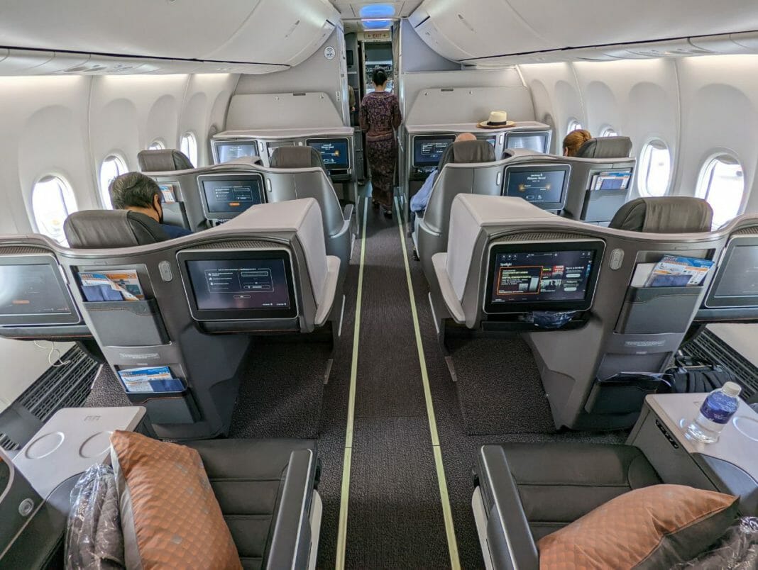 My experience flying the Boeing 737 MAX 8 - The MileLion