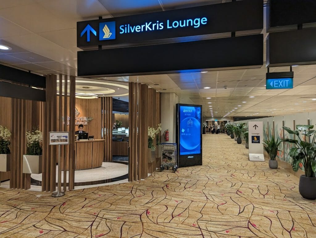Review: Singapore Airlines SilverKris First Class Lounge Changi ...