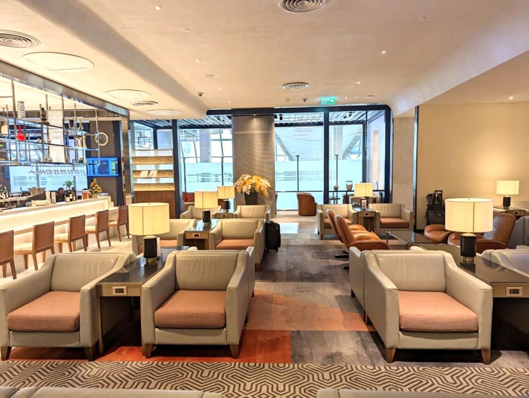 Review: Singapore Airlines SilverKris Lounge Bangkok - The MileLion