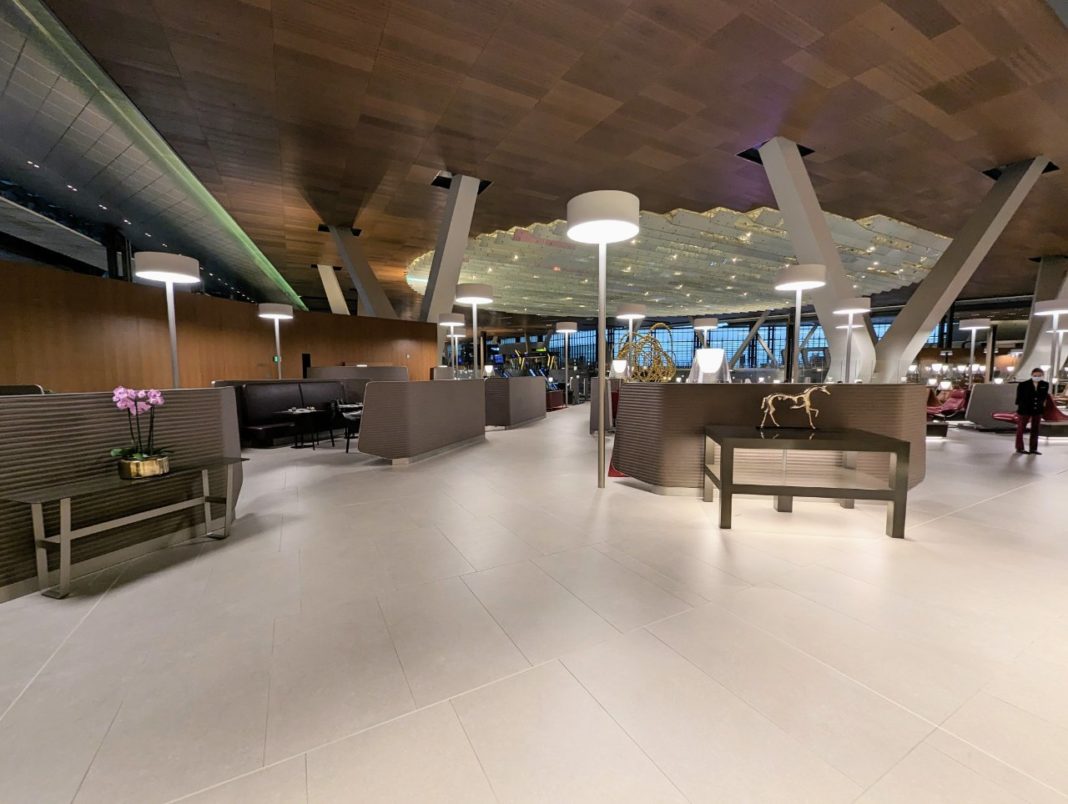 Review: Qatar Airways Platinum and Gold Lounge North - The MileLion