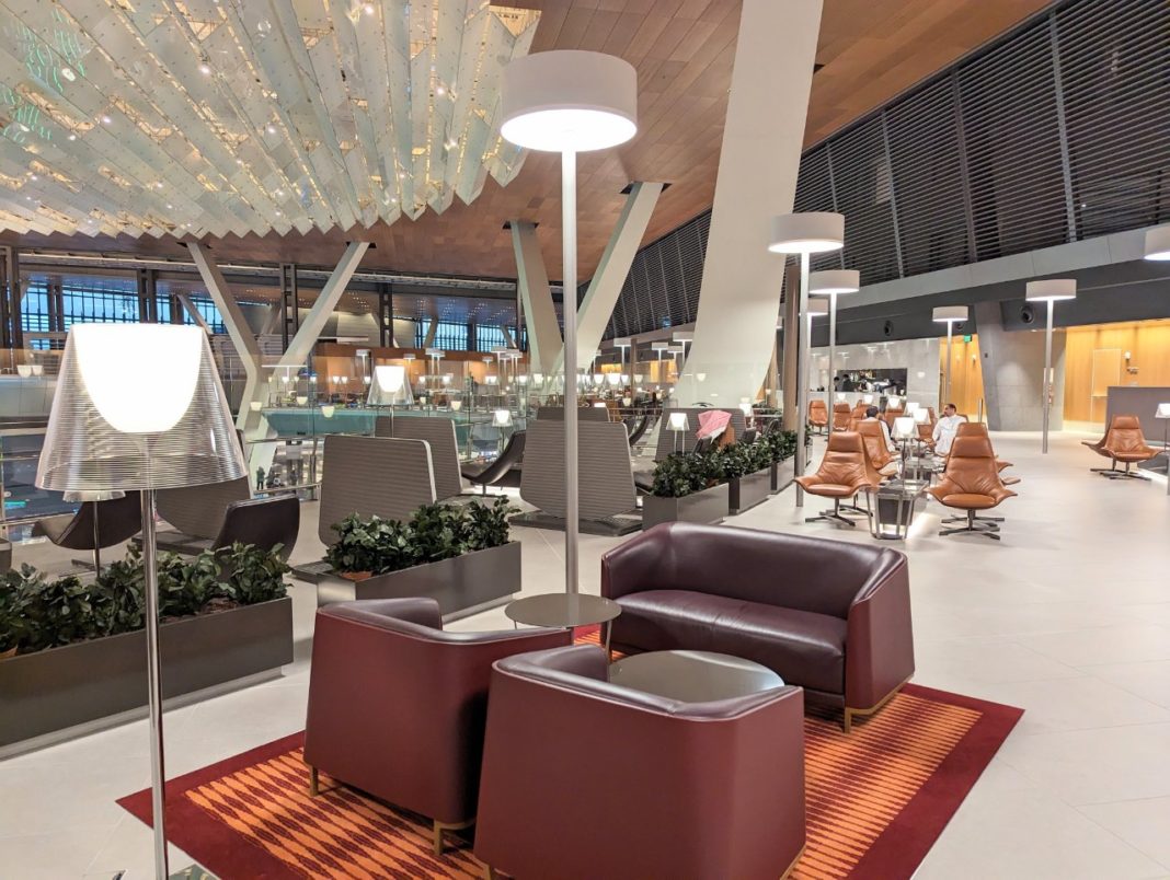 Review: Qatar Airways Platinum and Gold Lounge North - The MileLion