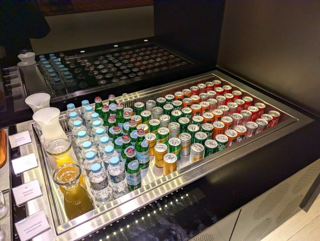 Review: Qatar Airways Premium Arrival Lounge Doha - The MileLion