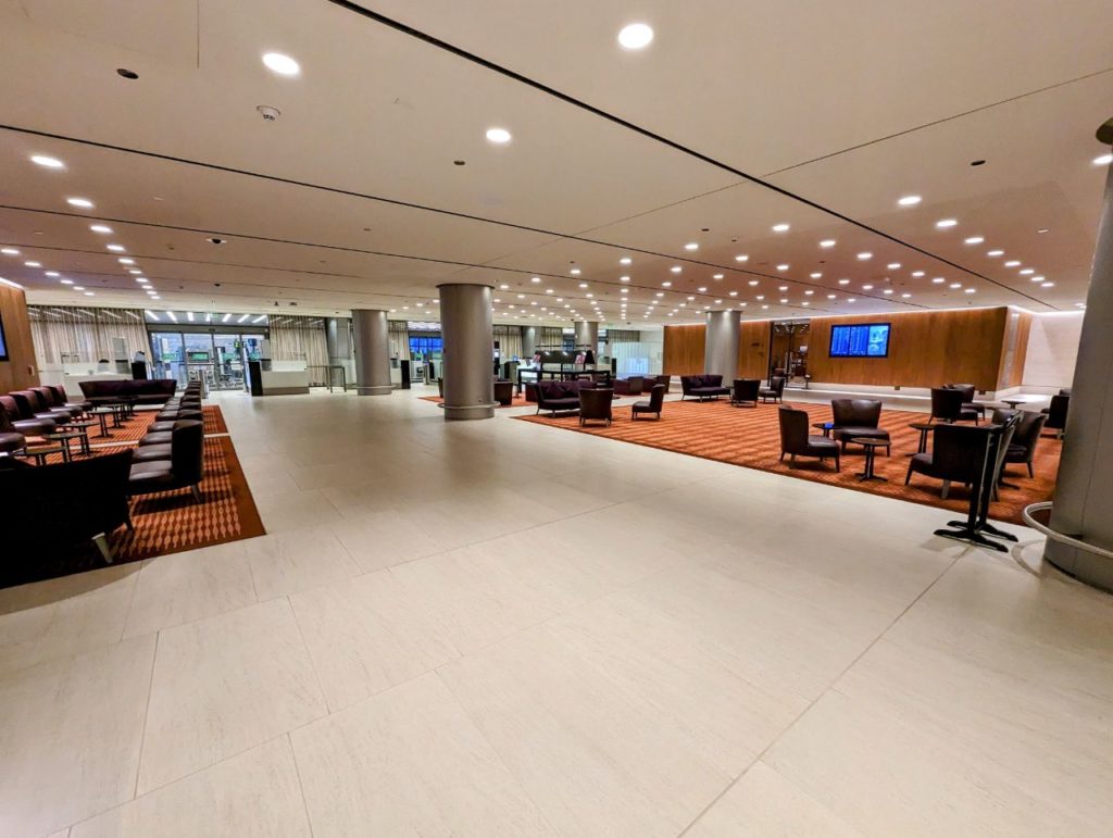 Review: Qatar Airways Premium Arrival Lounge Doha - The MileLion