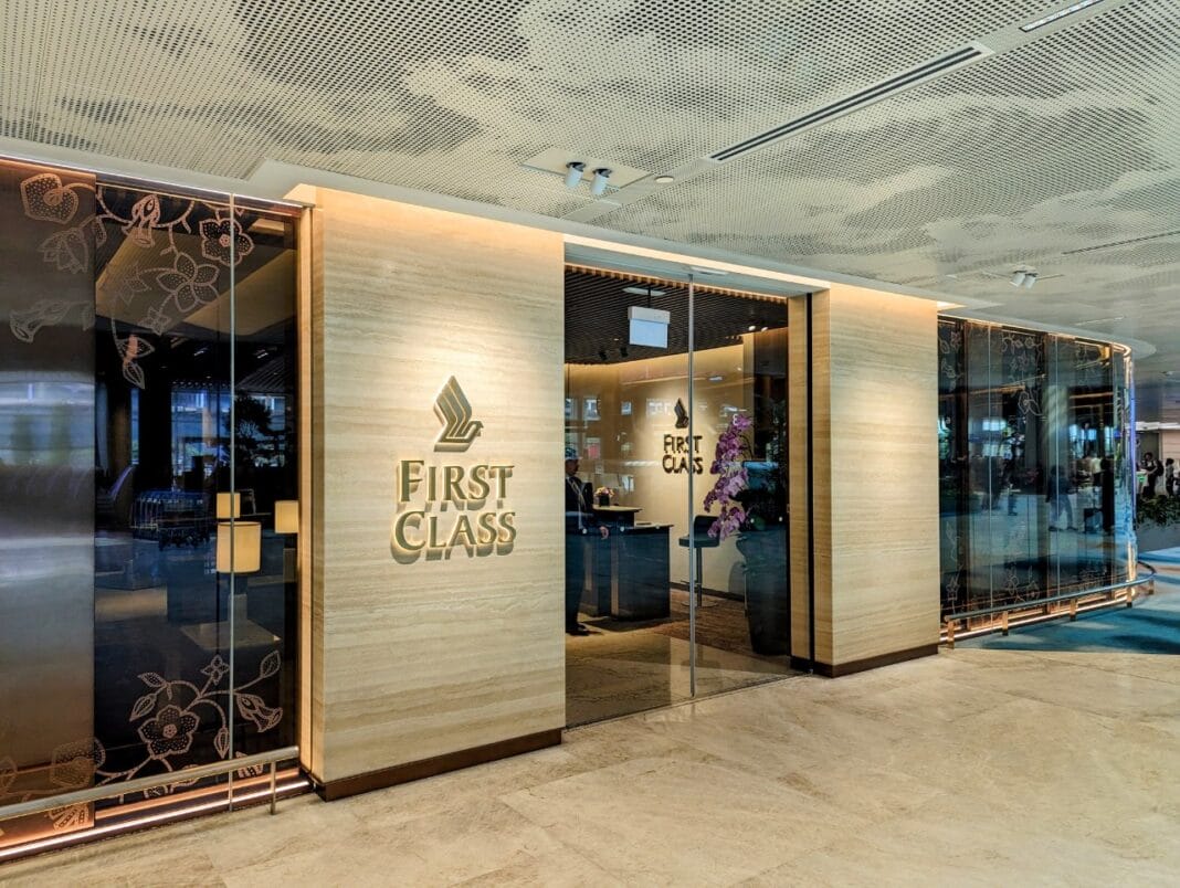 Inside look: Singapore Airlines First Class check-in reception, Changi ...