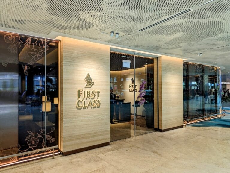 Review: Singapore Airlines First Class SilverKris Lounge, Changi Terminal 2 - The MileLion