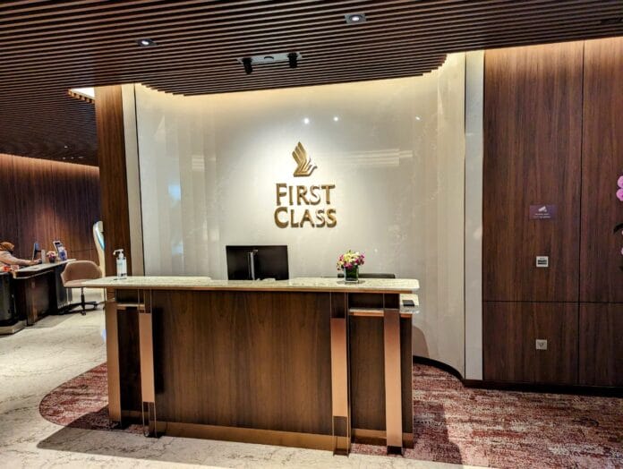 Inside look: Singapore Airlines First Class check-in reception, Changi ...