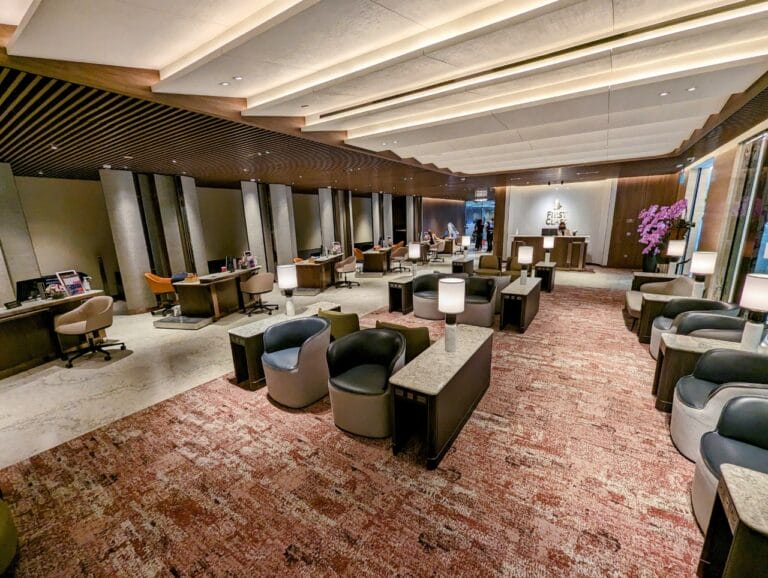 Inside look: Singapore Airlines First Class check-in reception, Changi ...