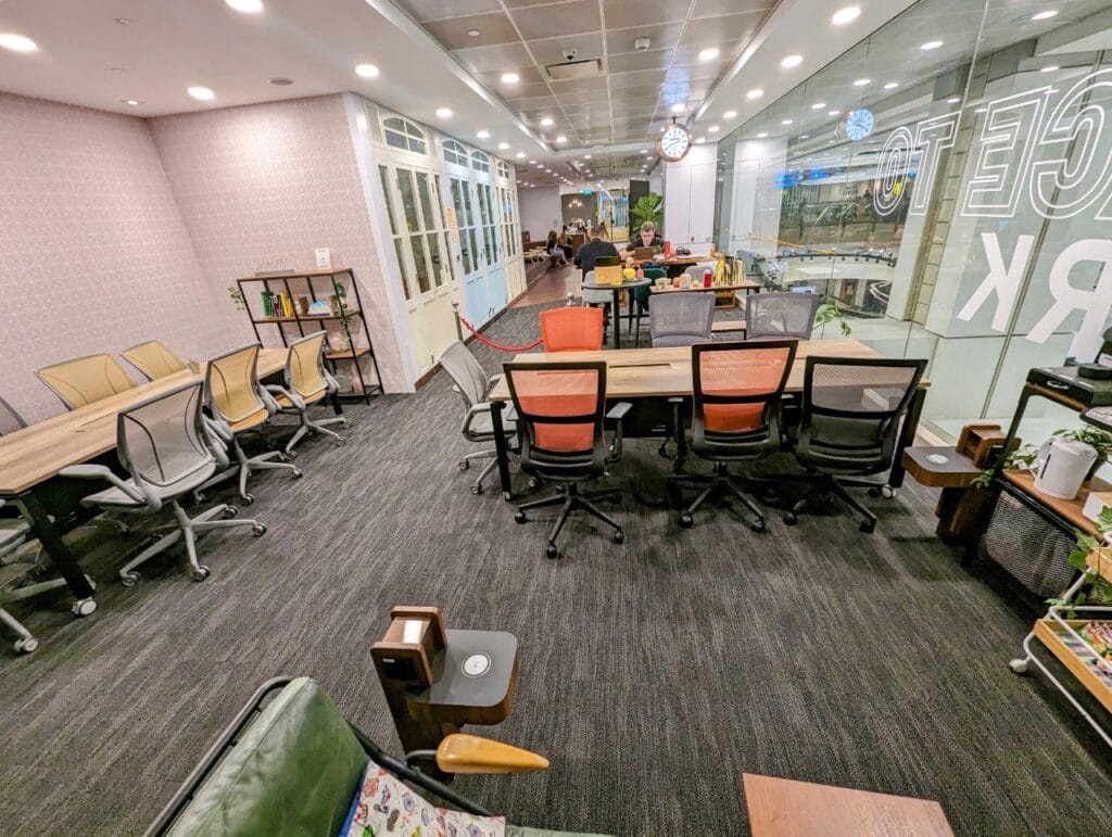 CONNECT at Changi Lounge Review: A coworking space on Priority Pass ...
