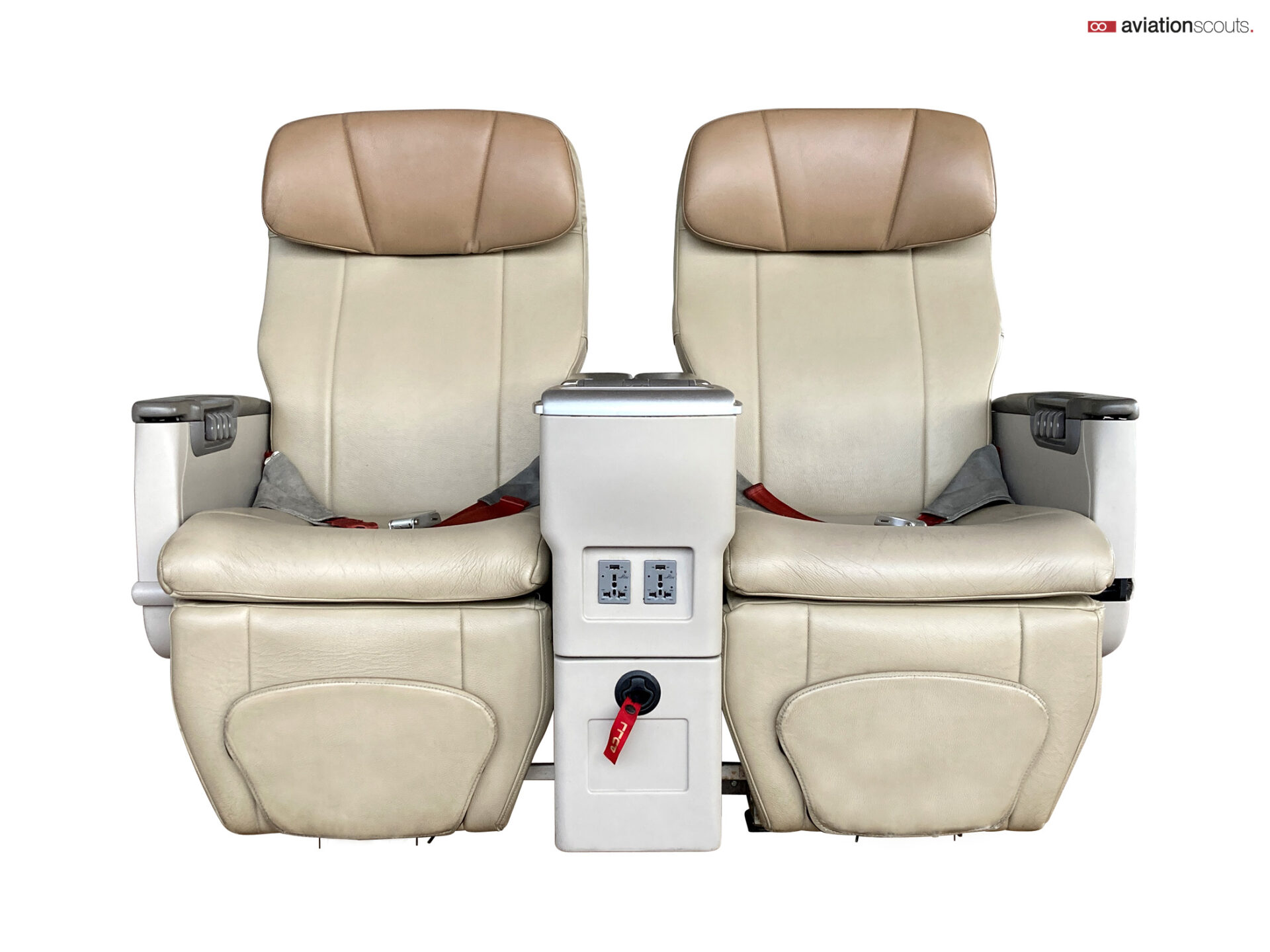 Singapore Airlines B737-800 Business Class Review: The worst seats in ...