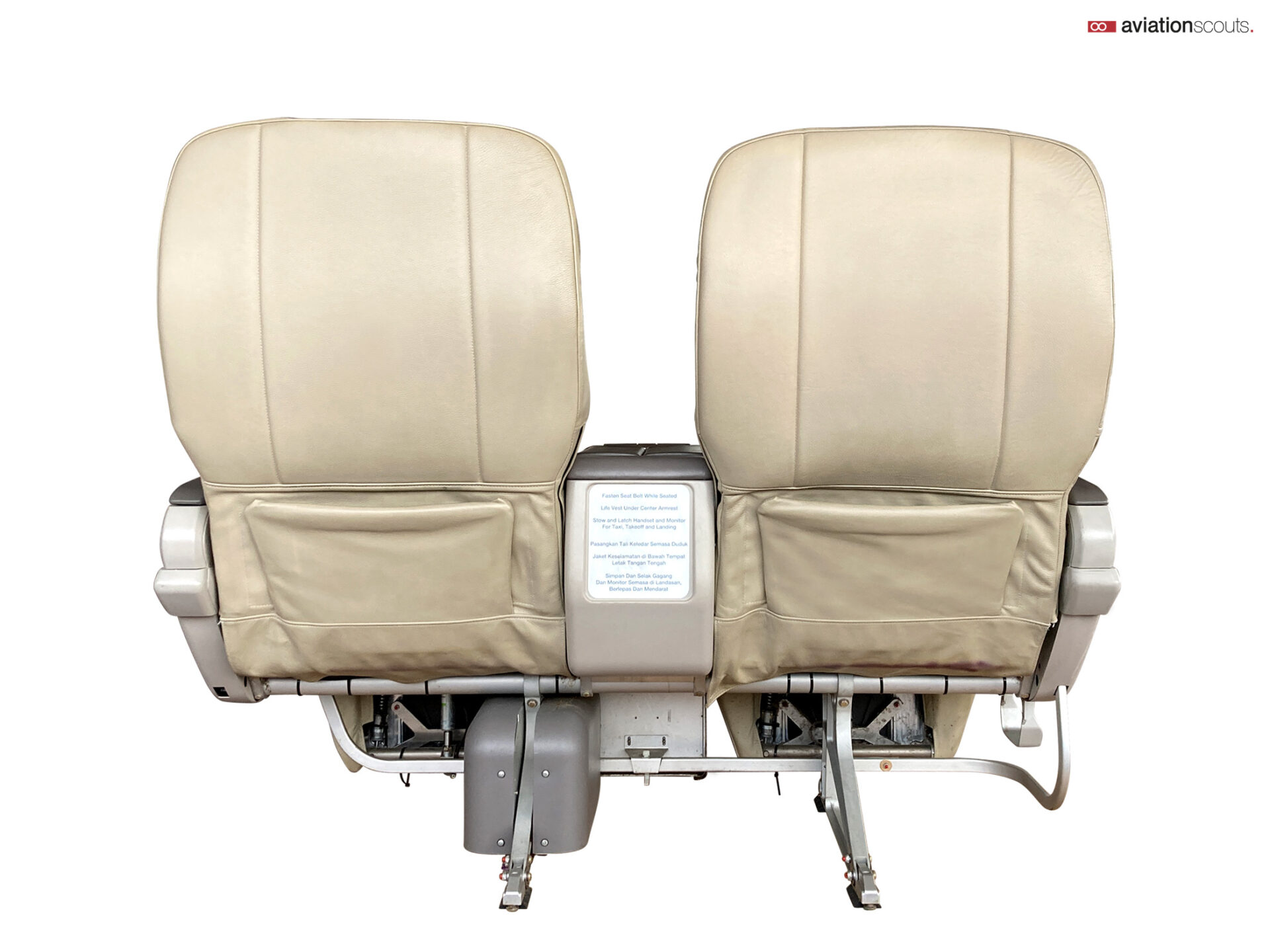 Singapore Airlines B737-800 Business Class Review: The worst seats in ...