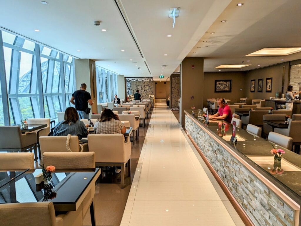 Review: Emirates Lounge Bangkok - The MileLion