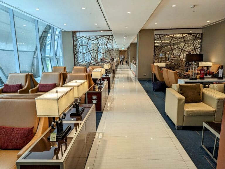 Review: Emirates Lounge Bangkok - The MileLion