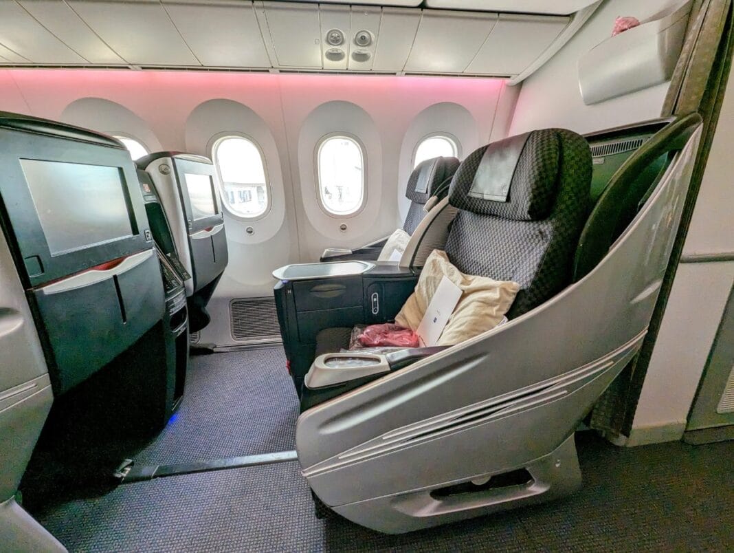 Review: Japan Airlines B787-8 Business Class (HKG-NRT) - The MileLion