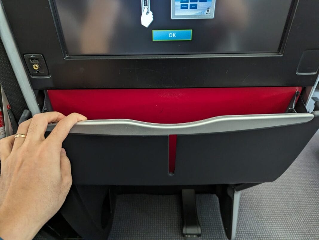 Review: Japan Airlines B787-8 Business Class (HKG-NRT) - The MileLion