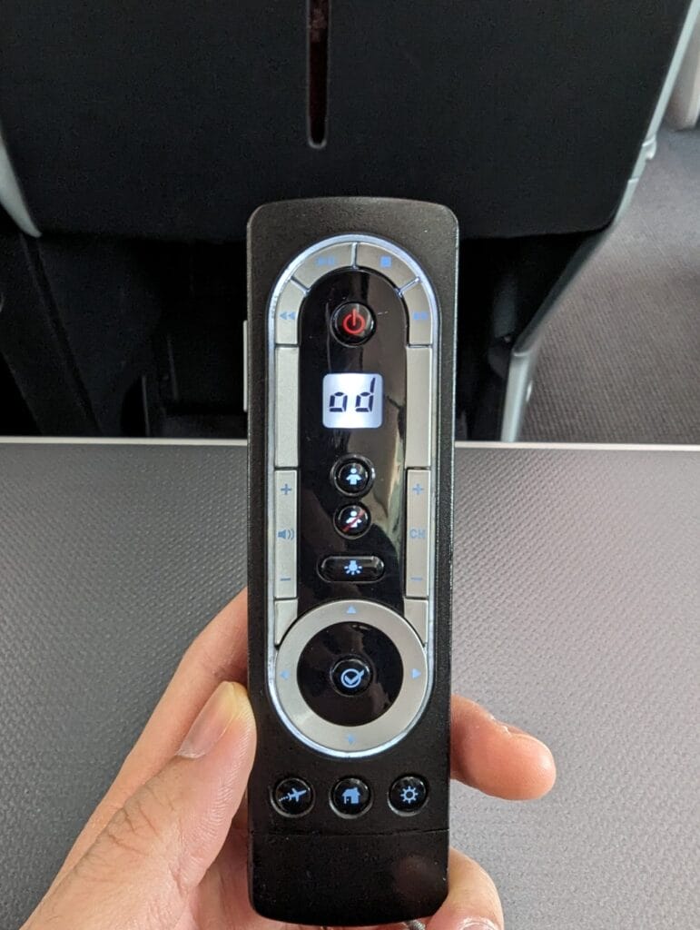 Review: Japan Airlines B787-8 Business Class (HKG-NRT) - The MileLion