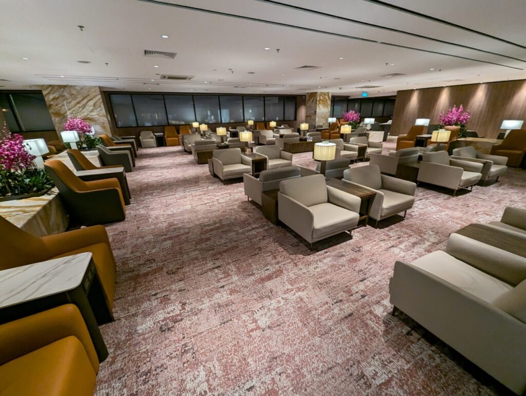 Singapore Airlines refurbishes SilverKris Lounges in Changi Terminal 2 ...