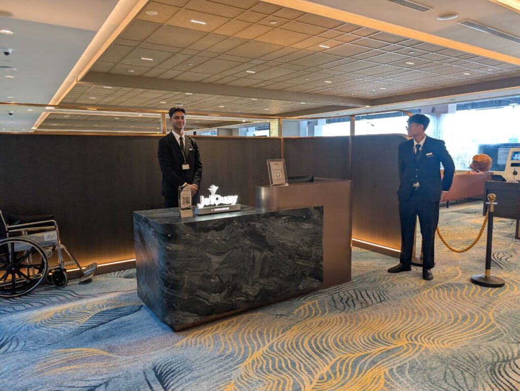 Review: JetQuay CIP Lounge, Changi Airport - The MileLion