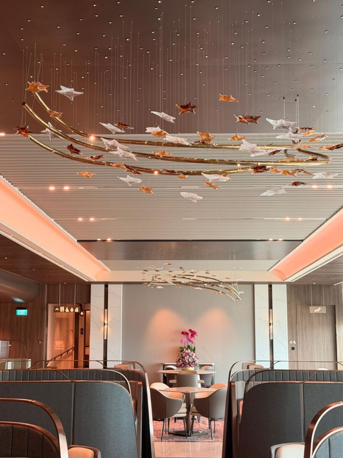 Revealed: Singapore Airlines' new First Class SilverKris Lounge at ...