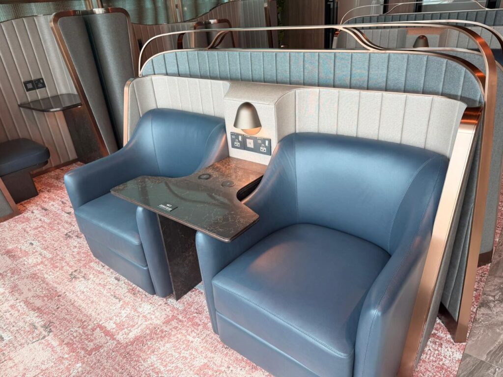 Revealed: Singapore Airlines' new First Class SilverKris Lounge at ...