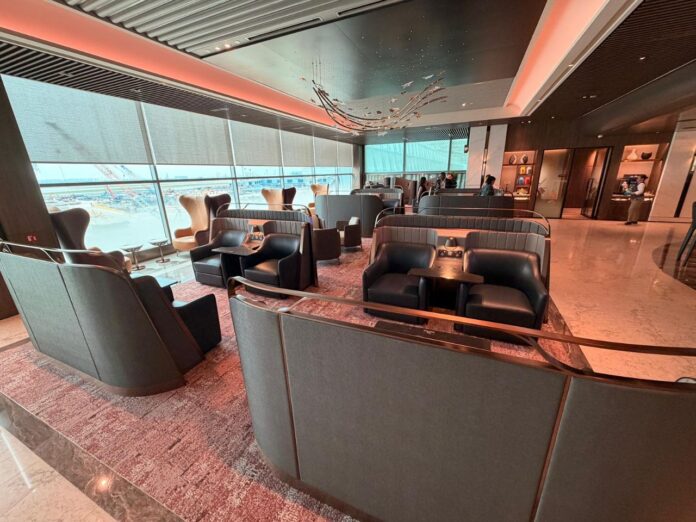 Revealed: Singapore Airlines' new First Class SilverKris Lounge at ...