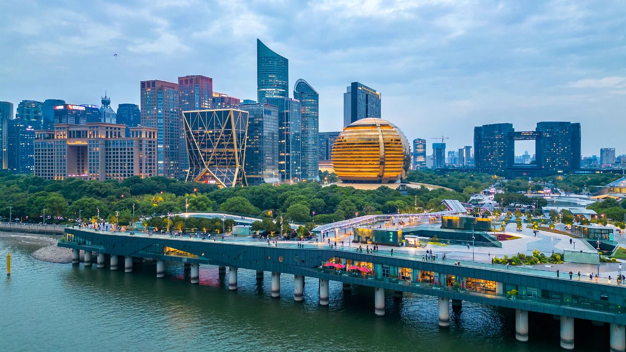 Singapore Airlines returns to Hangzhou from June 2026 - The MileLion