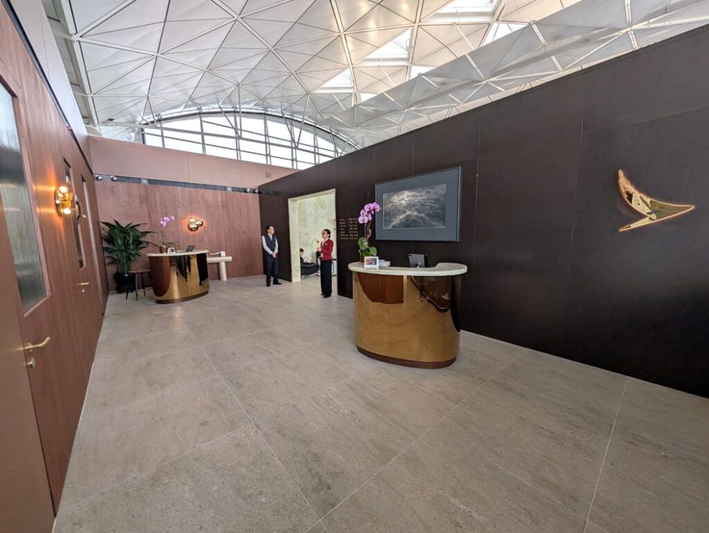 Review: Cathay Pacific The Wing First Class Lounge Hong Kong - The MileLion