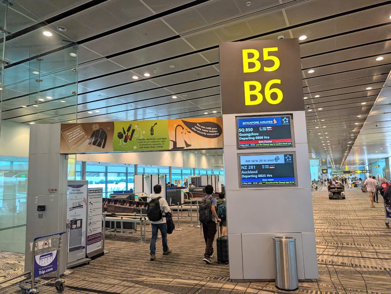 Singapore Airlines trials priority security screening lanes at Changi ...